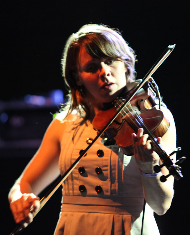 Sarah Neufeld - MusicMeter.nl